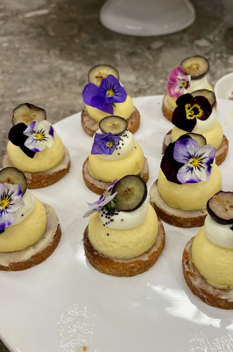 27 Best Pastry Shops (Pâtisseries) in Paris for Sweets