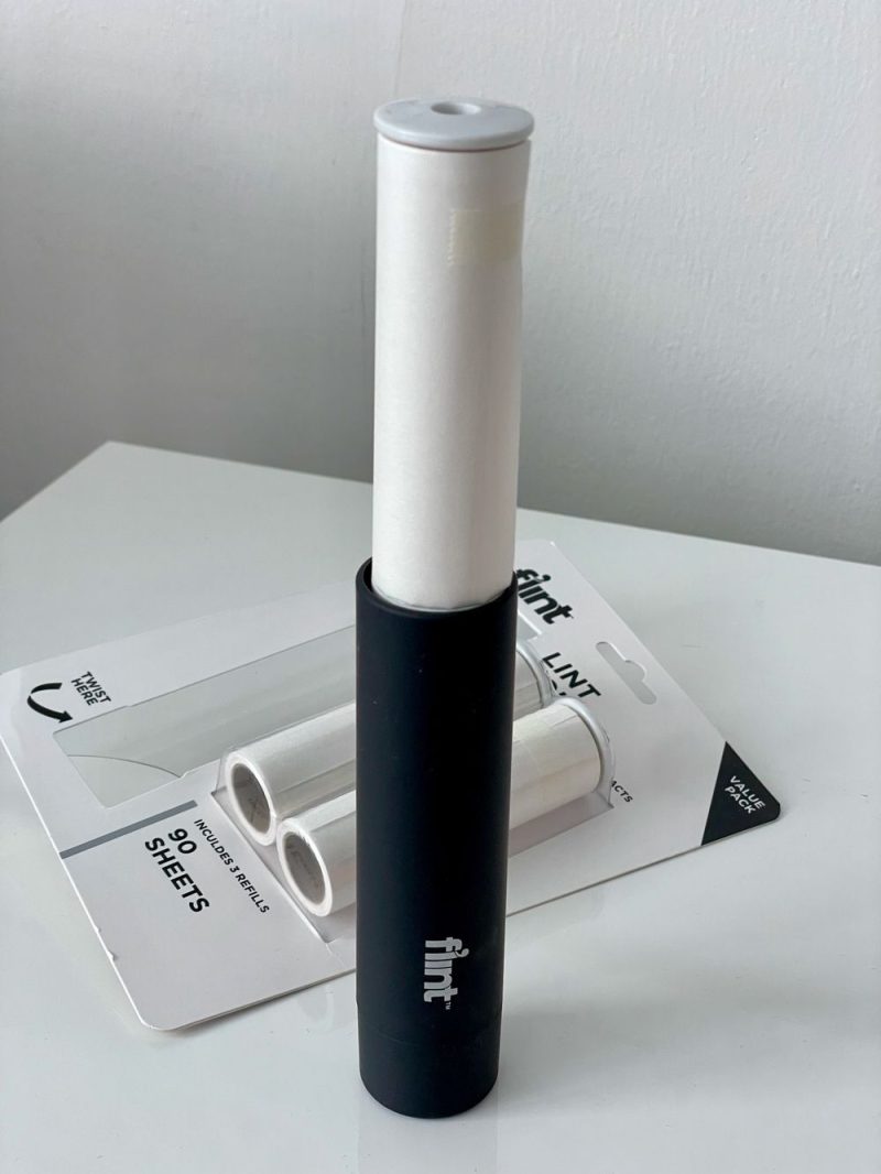 Flint Lint Roller: the best travel companion for lint-free clothing
