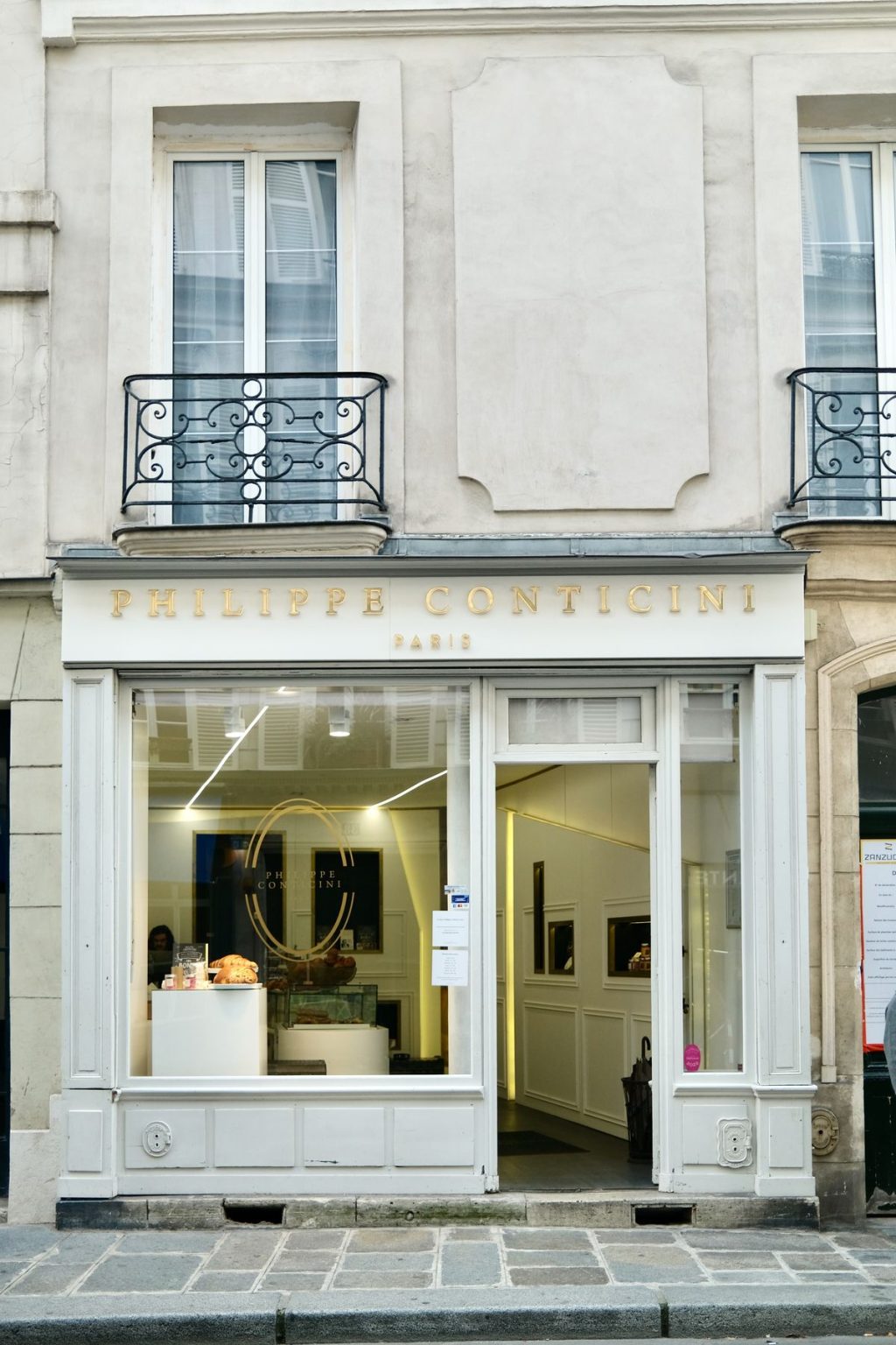 Philippe Conticini: a taste of the Tarte Fraise Rhubarbe pastry