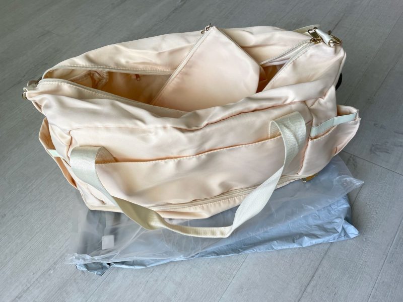 An Honest 'Viral' Amazon Travel Duffle Bag Review