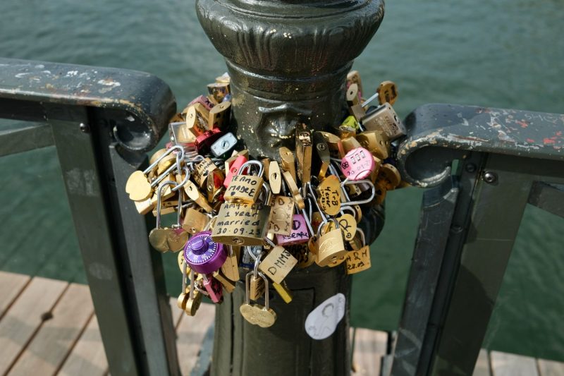Pont des Arts: a Bridge Famous for its "Love Locks" in Paris